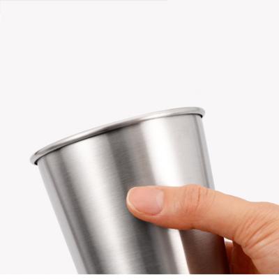 Cina 16 Oz Coppe da bere in metallo non rottibili Coppe da birra senza BPA, metallo a prova di frattura Coppe da bere stackabili per adulti o bambini in vendita
