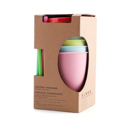 Cina 10 oz Tazze a vuoto isolante con scodella in PP Caldo Cambio di colore Tazze da festa Set 5pcs/Set Tazze di succo in vendita