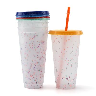 Cina 2020 Confetti a colori variabili Tazze per bevande fredde riutilizzabili Estate 24 oz Tazze riutilizzabili in vendita