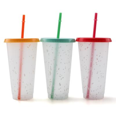 Cina 2020 Confetti a colori variabili Tazze per bevande fredde riutilizzabili Estate 24 oz Tazze riutilizzabili in vendita