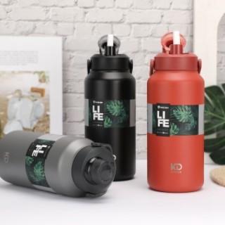 China 1500 ml capaciteit Vacuüm sportfles voor kinderen met stro Te koop