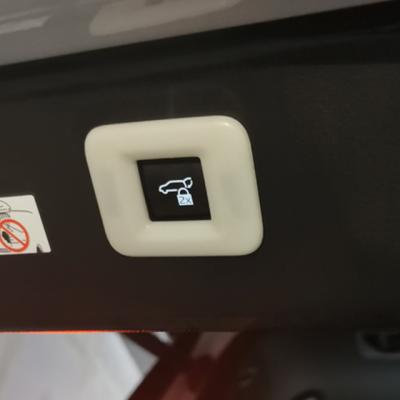 Cina Toyota Alphard Vellfire 2024 Interni Kits Comodo Auto Motore di Portale Eletrico in vendita