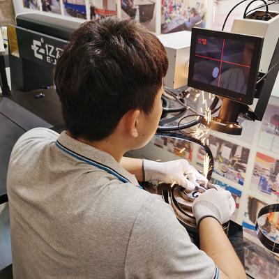 中国 E500 500W CNCファイバーレーザー溶接機 広告サインの溶接に迅速で音が聞こえない 販売のため