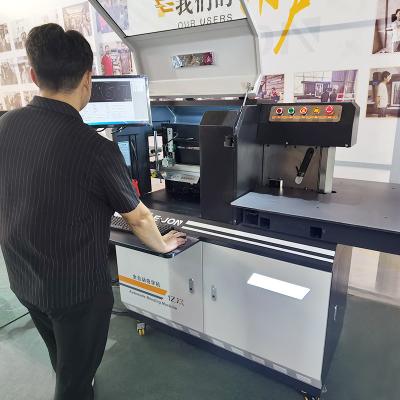 Cina 3D Signage Trimcap Canale Lettera piegatrice con sistema di slot di taglio piano in vendita
