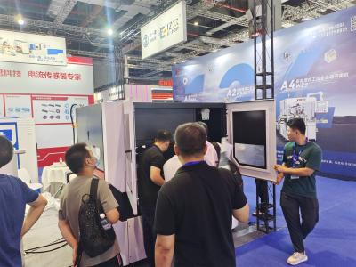 Cina Macchina di lucidatura automatica YZ900 facile da usare per la depurazione e la finitura in vendita