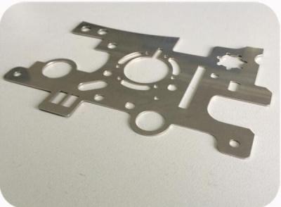 Cina Macchina di taglio laser a fibra di metallo di lamiera da 1500W 2000W 3000W per formato supportato da DXF in vendita