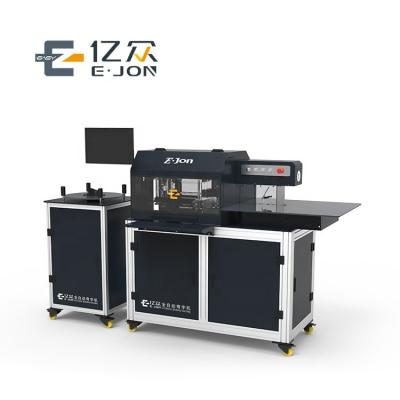 Cina Produttore automatico di cartelloni di metallo in acciaio al carbonio per il processo di fabbricazione di cartelloni al neon per strada a LED in vendita