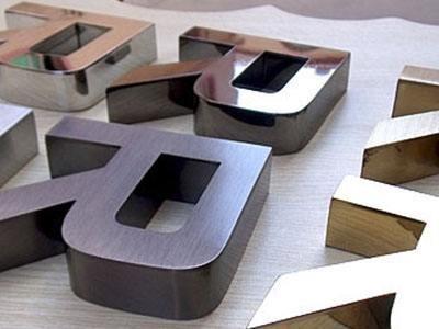 China ±0,1 mm Genauigkeit CNC automatische 3D-Kanal-Brief-Bogenmaschine für Werbezeichen zu verkaufen