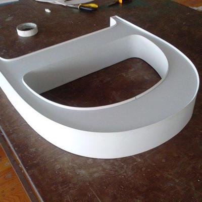 Cina EJON E9 personalizzato 3D LED Channel Letter Signs Machine 220KG Segno personalizzato in vendita