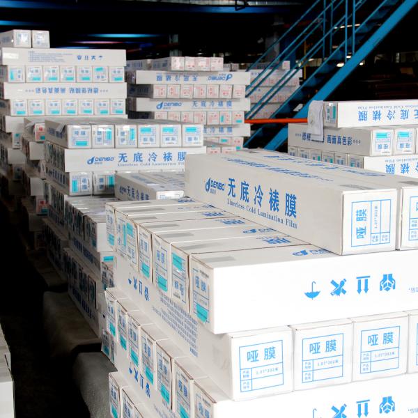 Scopri i vantaggi della pellicola di laminazione a freddo senza fondo CPP per imballaggi