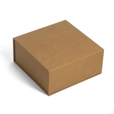 China Vierkante Creatieve Vouwbare Magnetische Kraftpapier de Giftdoos van het douanekarton A5 met Deksel Te koop
