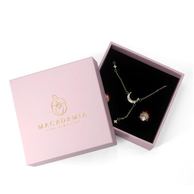 Cina Coperchio bianco rosa e contenitore di gioielli in cartone di carta di base Scatola d'imballaggio Kraft personalizzata con inserto in schiuma in vendita