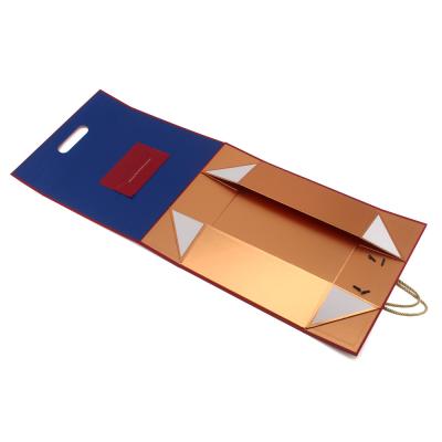 Cina Il logo lucido piegante premio su ordinazione del contenitore di regalo degli accessori del vino ha stampato la scatola di carta rigida con la maniglia in vendita