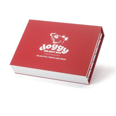 Cina Stampa su misura Luxury Pet Treat Dog Toy Packaging Box con inserto di schiuma in vendita