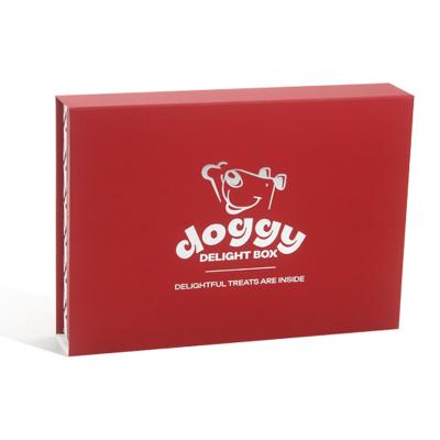 Cina Stampa su misura Luxury Pet Treat Dog Toy Packaging Box con inserto di schiuma in vendita