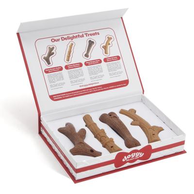 Cina Stampa su misura Luxury Pet Treat Dog Toy Packaging Box con inserto di schiuma in vendita