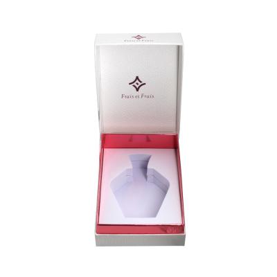 Cina Logo personalizzato Bottiglia di imballaggio per profumi in carta texturizzata premium Scatola con schiuma EVA in vendita