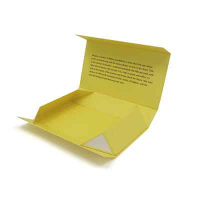 Cina Confezionamento regalo giallo pieghevole pieghevole con coperchio magnetico in vendita