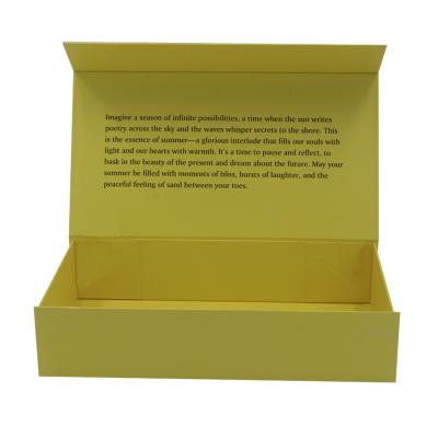 Cina Confezionamento regalo giallo pieghevole pieghevole con coperchio magnetico in vendita