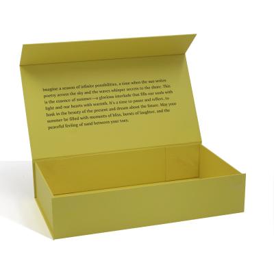Cina Confezionamento regalo giallo pieghevole pieghevole con coperchio magnetico in vendita