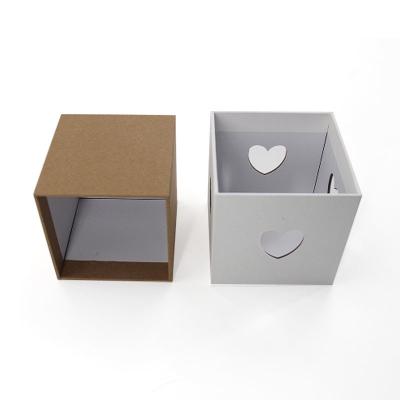 中国 オーダーメイド レトロ キャンディボックス ハート 窓 婚活パーティーのためのクラフト 紙 お気に入り ボックス 販売のため