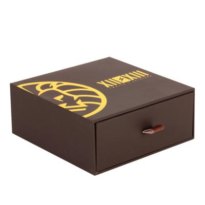 Cina Piccolo fatto a mano riciclato di carta di lusso del contenitore di regalo con stagnola su ordinazione che timbra logo in vendita