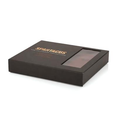 Cina Contenitori di regalo magnetici della chiusura del cartone di lusso su ordinazione con la finestra in vendita