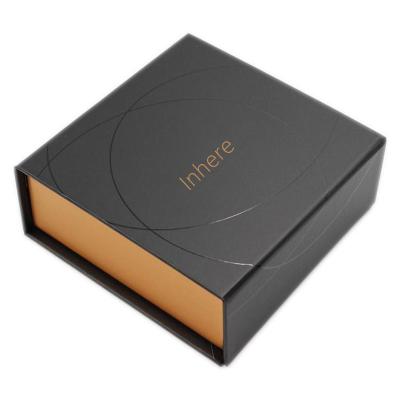 中国 注文のディバイダーが付いているロゴによって印刷されるペーパー コンパートメント トラッフル チョコレート ギフト包装箱 販売のため