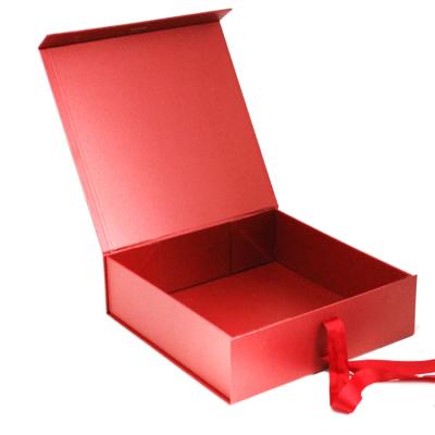 Cina Contenitore d'imballaggio piegante grande di stampa su ordinazione di regalo magnetico del paniere di notte di Natale con il nastro in vendita