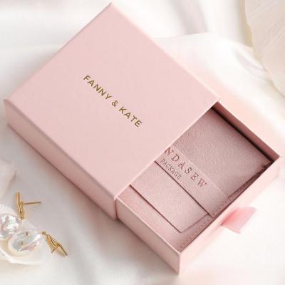 Cina Scatola d'imballaggio personale rosa di lusso stampata su ordinazione di Jewelery del braccialetto con il sacchetto in vendita