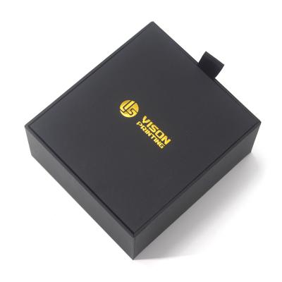 China Caixa feita sob encomenda luxuosa de empacotamento do brilho do bordo do brilho do bordo do batom do batom da caixa do presente cosmético holográfico preto do bálsamo de bordo de Emballage à venda