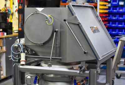 China Ergonomic Inclined Sack Tipping Station For 25kg Single Batch Processing for sale