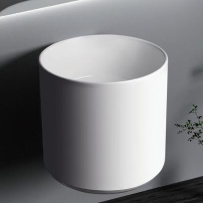 中国 ヨーロッパ デザイン 独特 セラミック 衛生用品 壁掛け洗面台 浴室用 販売のため