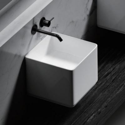 中国 卸売 マット ホワイト 壁 ハング デザイナー 浴室 セラミック 浴室 シンク 洗面 盆 固体 表面 販売のため