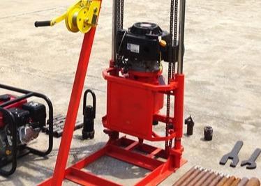 China Portable Soil Sample Drilling Machine 10-30m Depth Personal Drilling for sale