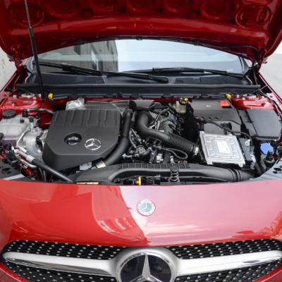 Cina Le auto usate basse di distanza in miglia di buona condizione dalla Cina calda vendendo 2022 anni di Mercedes-Benz A hanno cambiato il modo della berlina di sport in vendita