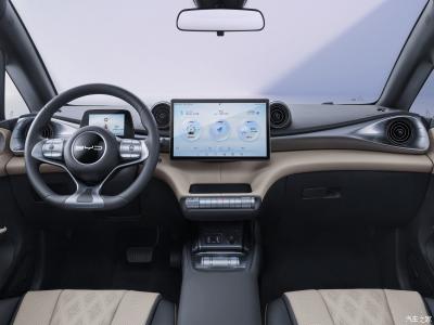 Cina Magnete permanente elettrico puro di SUV del compatto di versione di modo del delfino 2023 420KM di BYD in vendita