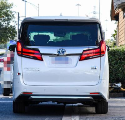 Cina Porta doppia 7seats MPV della casa 5 di versione del motore 2.5L Zhenxiang Huangjin di Toyota Alphard 2023 in vendita