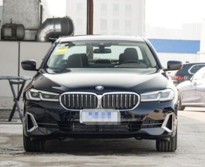 중국 BMW 5 시리즈 2023년 530Li 링셴 하오화는 4 문 5 석 매체와 큰 세단 자동차를 패키징합니다 판매용