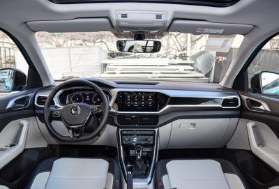 Cina Intersezione a T 2023 1.5L piccolo SUV di Volkswagen 5 sedili della porta 5 in vendita