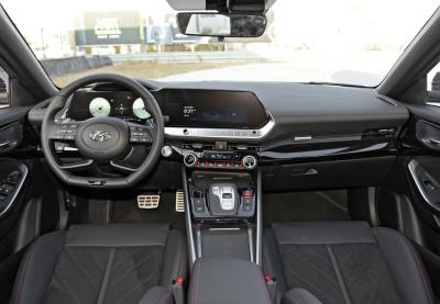 Cina Automobile elettrica pura dell'auto usata o nuova del fornitore di Hyundai di festa/della berlina 4 compatto di Lafesta 2020 GLX/GLS/DLX della porta 5 dei sedili 3 di scatola in vendita