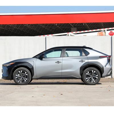 Cina Vendita calda elettrica pura media 2022 di SUV di 5 sedili della porta 5 della trazione integrale 4WD SUV di Toyota bz4x di rendimento elevato in vendita