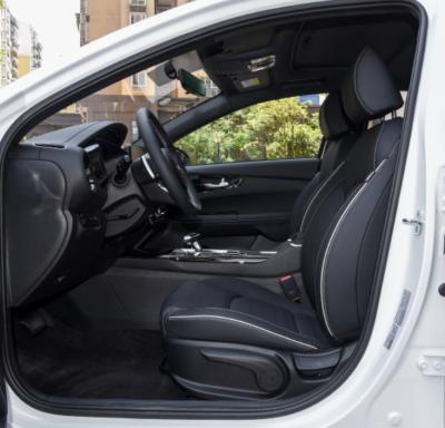Cina Berlina dei sedili della porta 5 di Gasoline 4 del modello di KIA K3 2023 1.5L CVT Shushi in vendita
