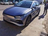 中国 BYD E2 2023 コンフォート バージョン 180Nm トータルモーター トーク 経済的電気自動車 5 席 販売のため