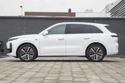 Cina 2024 LI AUTO L6 PRO VERSION bianco Gran SUV Popolare Auto Usate SUV Extended-Range con 300kW di Potenza e 1160km Comprehens in vendita