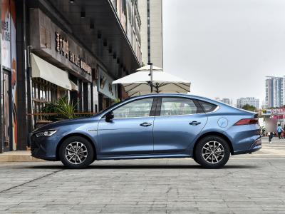 Cina 2024 Blu BYD Qin Plus DM-I 55 km 1.5 L ibrido Honor 2WD Compact Car in vendita
