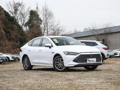 Cina 2024 Bianco BYD Qin Plus DM-I 120 km 1.5L Hybrid Honor 2WD Compact Car in vendita