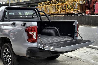 China Changan Hunter Pick Up 2024 Brave Edition Luxury Dual Motor Four-Wheel Drive Standard Box for sale