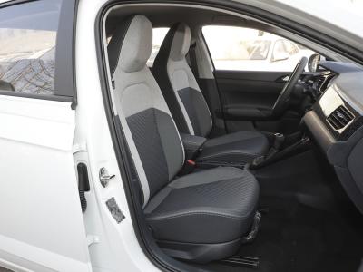 China Populaire Gebruikte Auto's Carrosserie Lengte 4561mm Breedte 1740mm Hoogte 1470mm 2024.10 81Kw 141Nm 6-versnellingen Handgeschakelde Versnellingsbak Te koop