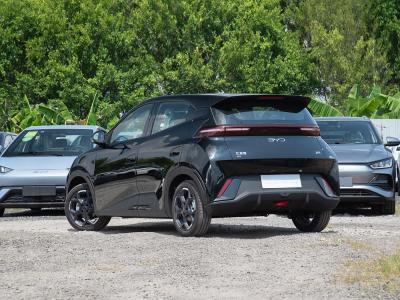 中国 人気の中古車 BYD コンパクトカー 純電動 開けるパノラマ式日差し屋根 1630kgs 1670kg 5ドア4席の中古車 販売のため